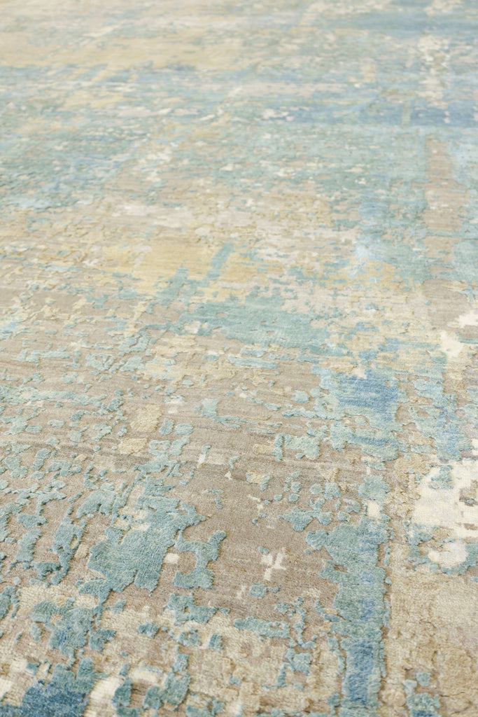 Vavari Handwoven Contemporary Rug | Landry & Arcari