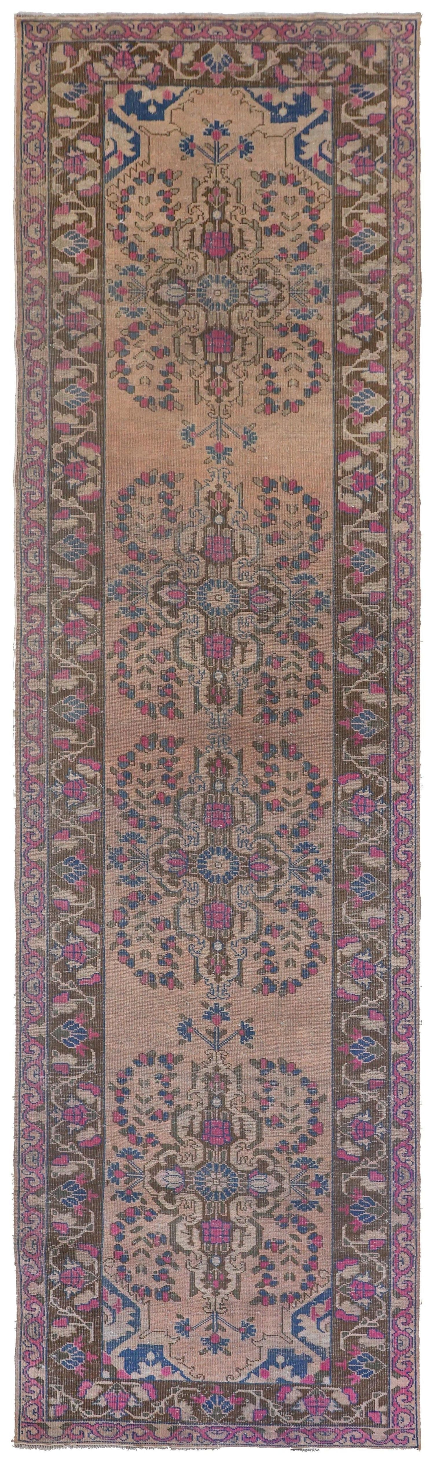 Vintage Mahal Handwoven Traditional Rug | Landry & Arcari